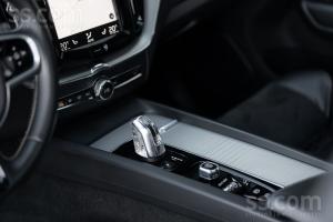 Pelēks Volvo XC60 2018 Jelgava, ar dzinēja tilpumu 2.00 L un nobraukumu 208 tūkst. km par 25000 €, foto 31 vietnē AUTOMOTO.COM.LV