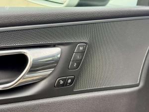 Pelēks Volvo XC60 2018 Vilkaviškis, ar dzinēja tilpumu 1.97 L un nobraukumu 260 tūkst. km par 19000 €, foto 17 vietnē AUTOMOTO.COM.LV