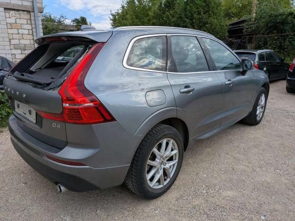 Pelēks Volvo XC60 2018 Utena, ar dzinēja tilpumu 1.98 L un nobraukumu 186 tūkst. km par 14950 €, foto 5 vietnē AUTOMOTO.COM.LV