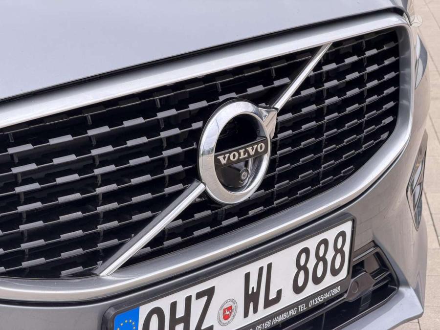 Grey Volvo XC60 2018 in Jonava, with an engine capacity of 1.97 L and mileage of 280 thousand km for 19850 €, photo 17 on AUTOMOTO.COM.LV