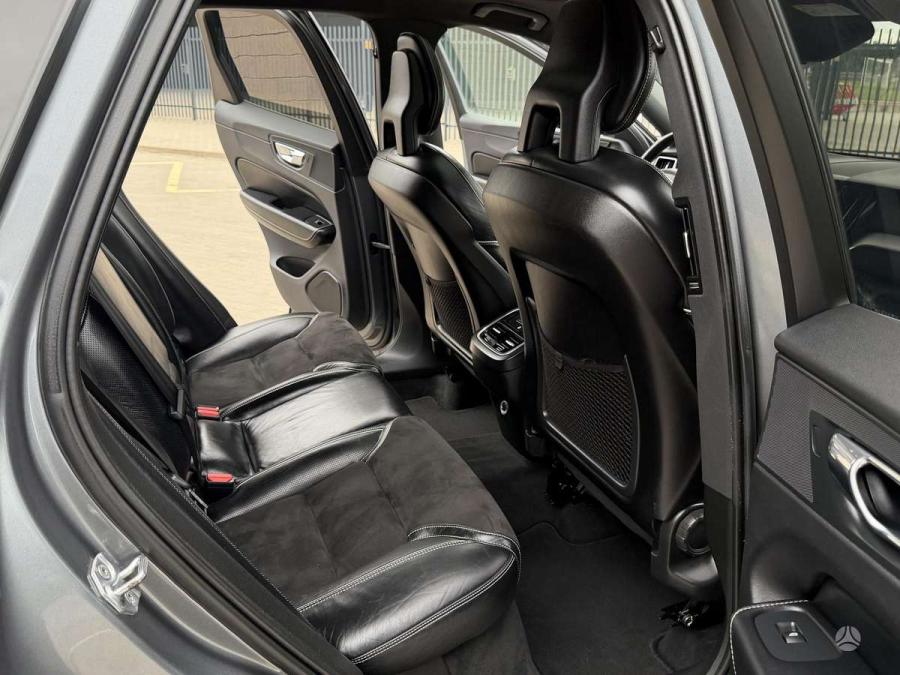 Grey Volvo XC60 2018 in Jonava, with an engine capacity of 1.97 L and mileage of 280 thousand km for 19850 €, photo 34 on AUTOMOTO.COM.LV