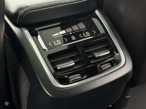 Grey Volvo XC60 2018 in Jonava, with an engine capacity of 1.97 L and mileage of 280 thousand km for 19850 €, photo 35 on AUTOMOTO.COM.LV