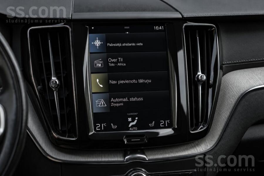 Grey Volvo XC60 2018 in Riga, with an engine capacity of 2.00 L and mileage of 260 thousand km for 17950 €, photo 23 on AUTOMOTO.COM.LV