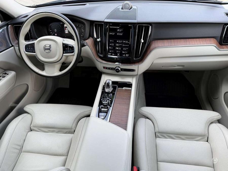 Pelēks Volvo XC60 2018 Kauņa, ar dzinēja tilpumu 1.97 L un nobraukumu 229 tūkst. km par 20900 €, foto 13 vietnē AUTOMOTO.COM.LV