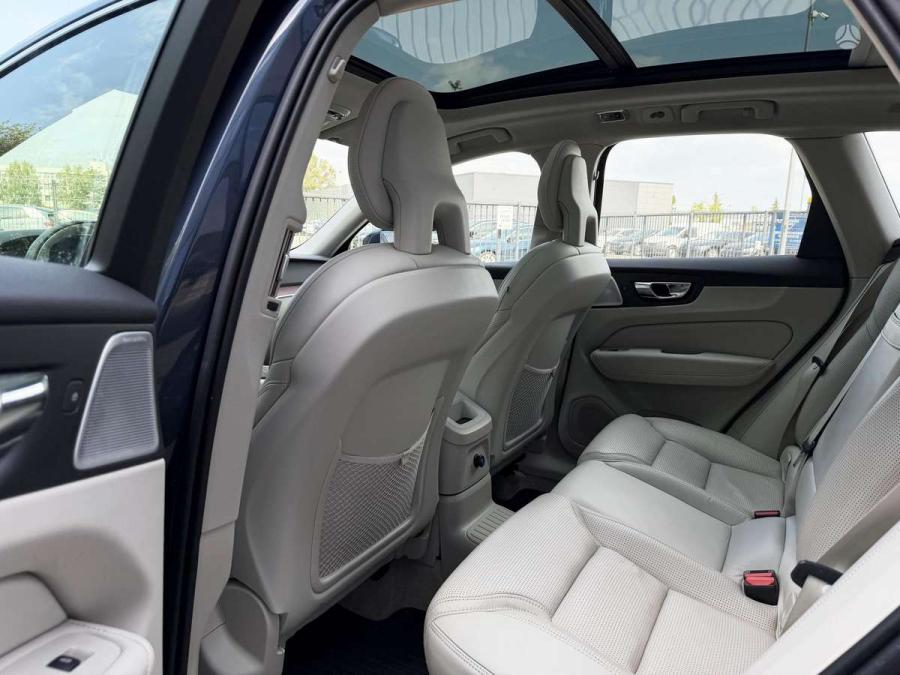 Pelēks Volvo XC60 2018 Kauņa, ar dzinēja tilpumu 1.97 L un nobraukumu 229 tūkst. km par 20900 €, foto 19 vietnē AUTOMOTO.COM.LV