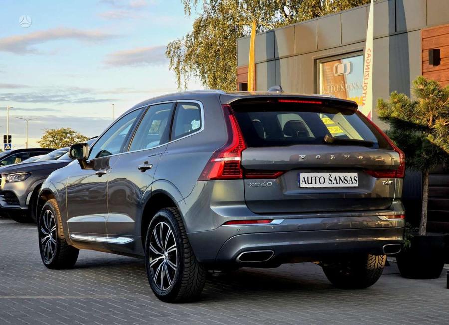 Grey Volvo XC60 2018 in Taurage, with an engine capacity of 1.97 L and mileage of 183 thousand km for 20700 €, photo 8 on AUTOMOTO.COM.LV