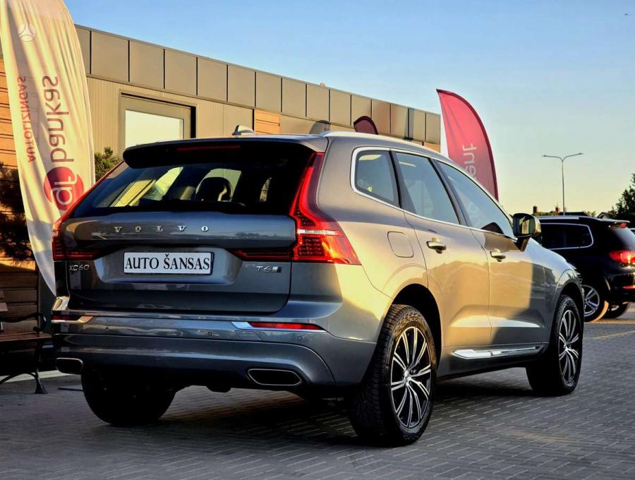Grey Volvo XC60 2018 in Taurage, with an engine capacity of 1.97 L and mileage of 183 thousand km for 20700 €, photo 9 on AUTOMOTO.COM.LV