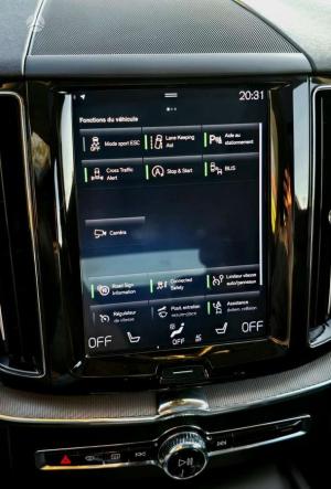 Grey Volvo XC60 2018 in Taurage, with an engine capacity of 1.97 L and mileage of 183 thousand km for 20700 €, photo 20 on AUTOMOTO.COM.LV