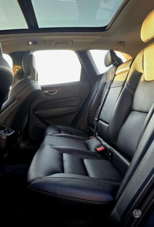 Grey Volvo XC60 2018 in Taurage, with an engine capacity of 1.97 L and mileage of 183 thousand km for 20700 €, photo 29 on AUTOMOTO.COM.LV