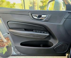Grey Volvo XC60 2018 in Taurage, with an engine capacity of 1.97 L and mileage of 183 thousand km for 20700 €, photo 35 on AUTOMOTO.COM.LV