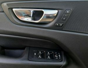 Grey Volvo XC60 2018 in Taurage, with an engine capacity of 1.97 L and mileage of 183 thousand km for 20700 €, photo 36 on AUTOMOTO.COM.LV
