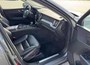 Grey Volvo XC60 2018 in Telschi, with an engine capacity of 2.40 L and mileage of 267 thousand km for 16990 €, photo 15 on AUTOMOTO.COM.LV
