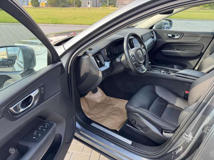 Pelēks Volvo XC60 2018 Telšiai, ar dzinēja tilpumu 2.40 L un nobraukumu 267 tūkst. km par 16999 €, foto 17 vietnē AUTOMOTO.COM.LV