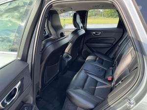 Pelēks Volvo XC60 2018 Telšiai, ar dzinēja tilpumu 2.40 L un nobraukumu 267 tūkst. km par 16999 €, foto 21 vietnē AUTOMOTO.COM.LV