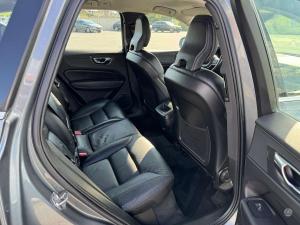 Pelēks Volvo XC60 2018 Telšiai, ar dzinēja tilpumu 2.40 L un nobraukumu 267 tūkst. km par 16999 €, foto 24 vietnē AUTOMOTO.COM.LV