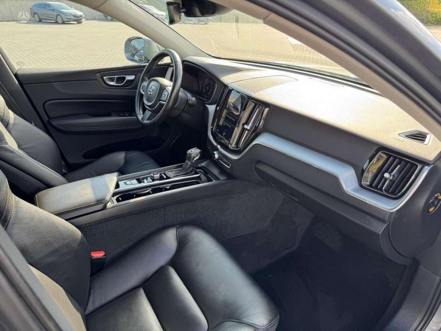 Pelēks Volvo XC60 2018 Telšiai, ar dzinēja tilpumu 2.40 L un nobraukumu 267 tūkst. km par 16999 €, foto 26 vietnē AUTOMOTO.COM.LV