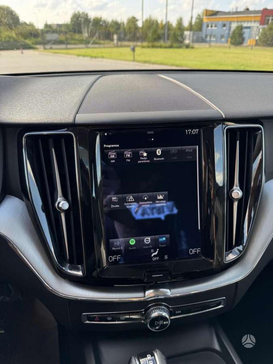 Pelēks Volvo XC60 2018 Telšiai, ar dzinēja tilpumu 2.40 L un nobraukumu 267 tūkst. km par 16999 €, foto 34 vietnē AUTOMOTO.COM.LV