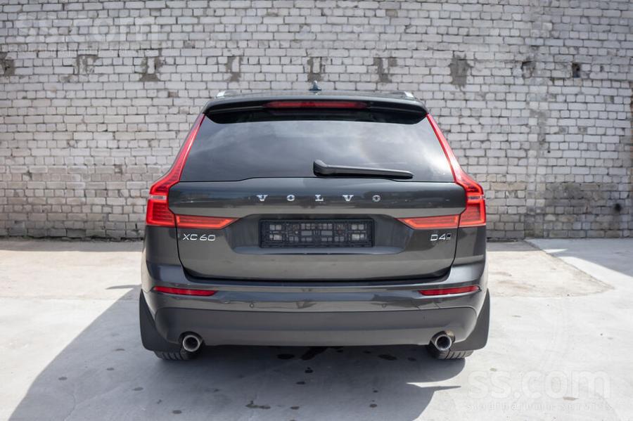 Grey Volvo XC60 2018 in Liepaja, with an engine capacity of 2.00 L and mileage of 275 thousand km for 18950 €, photo 6 on AUTOMOTO.COM.LV