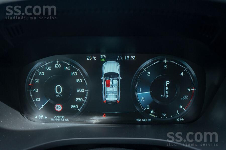 Grey Volvo XC60 2018 in Liepaja, with an engine capacity of 2.00 L and mileage of 275 thousand km for 18950 €, photo 16 on AUTOMOTO.COM.LV