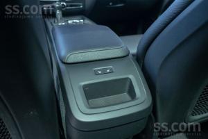 Grey Volvo XC60 2018 in Liepaja, with an engine capacity of 2.00 L and mileage of 275 thousand km for 18950 €, photo 24 on AUTOMOTO.COM.LV