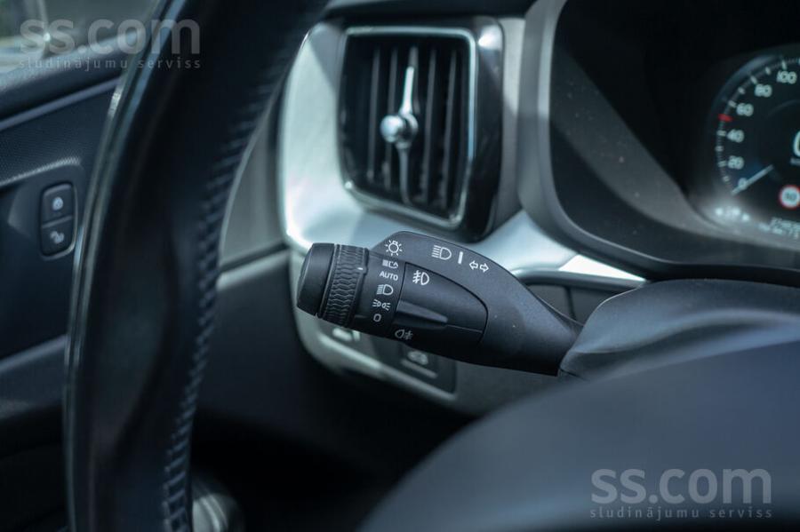 Grey Volvo XC60 2018 in Liepaja, with an engine capacity of 2.00 L and mileage of 275 thousand km for 18950 €, photo 27 on AUTOMOTO.COM.LV
