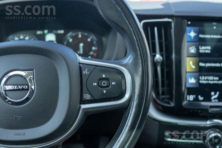 Grey Volvo XC60 2018 in Liepaja, with an engine capacity of 2.00 L and mileage of 275 thousand km for 18950 €, photo 30 on AUTOMOTO.COM.LV