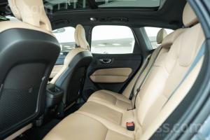 Grey Volvo XC60 2018 in Riga, with an engine capacity of 2.00 L and mileage of 148 thousand km for 19900 €, photo 7 on AUTOMOTO.COM.LV