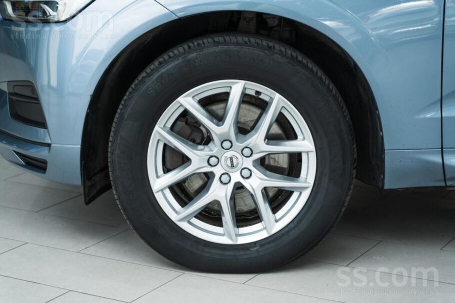 Grey Volvo XC60 2018 in Riga, with an engine capacity of 2.00 L and mileage of 148 thousand km for 19900 €, photo 10 on AUTOMOTO.COM.LV