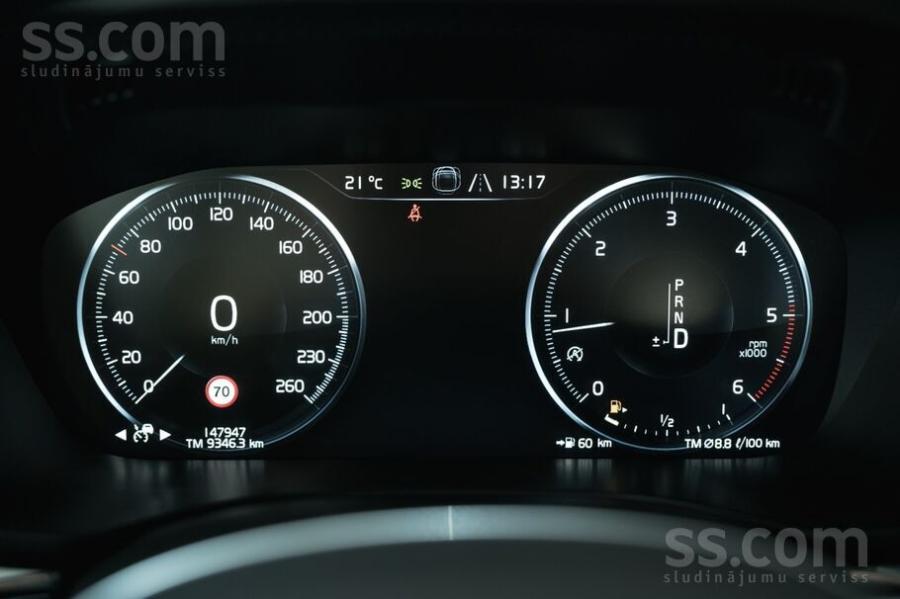 Grey Volvo XC60 2018 in Riga, with an engine capacity of 2.00 L and mileage of 148 thousand km for 19900 €, photo 12 on AUTOMOTO.COM.LV