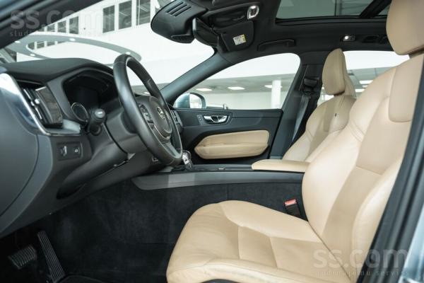 Pelēks Volvo XC60 2018 Rīga, ar dzinēja tilpumu 2.00 L un nobraukumu 148 tūkst. km par 19900 €, foto 6 vietnē AUTOMOTO.COM.LV