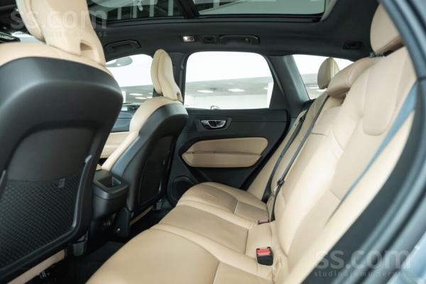 Pelēks Volvo XC60 2018 Rīga, ar dzinēja tilpumu 2.00 L un nobraukumu 148 tūkst. km par 19900 €, foto 7 vietnē AUTOMOTO.COM.LV