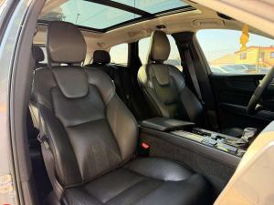Pelēks Volvo XC60 2018 Tauragė, ar dzinēja tilpumu 1.97 L un nobraukumu 249 tūkst. km par 17850 €, foto 14 vietnē AUTOMOTO.COM.LV
