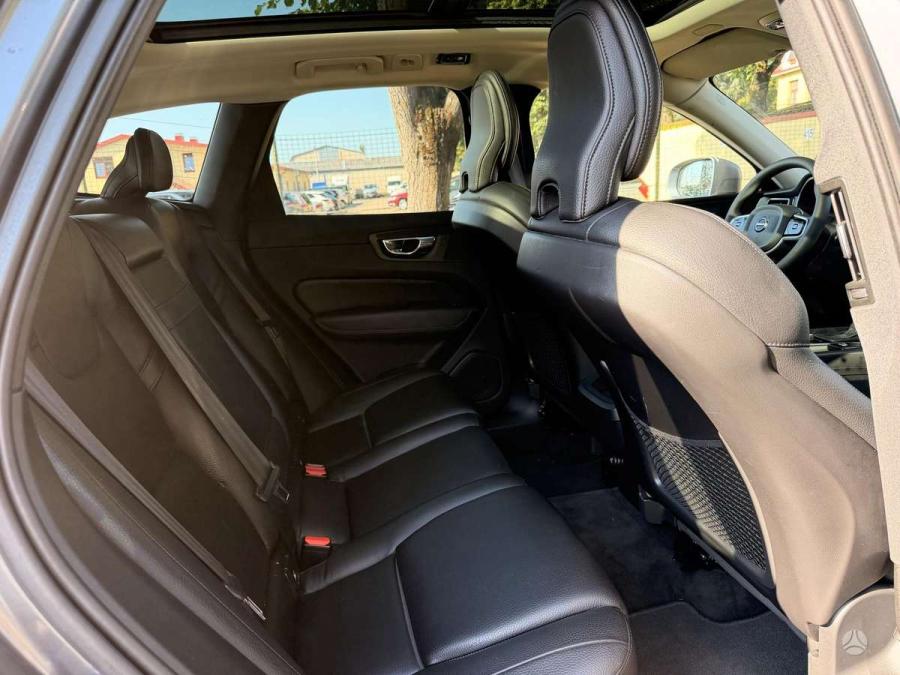 Pelēks Volvo XC60 2018 Tauragė, ar dzinēja tilpumu 1.97 L un nobraukumu 249 tūkst. km par 17850 €, foto 17 vietnē AUTOMOTO.COM.LV