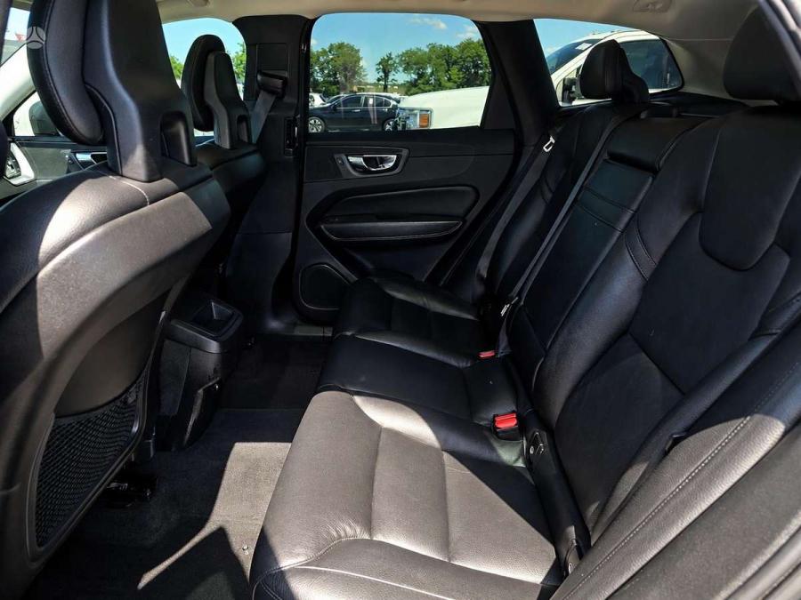 Pelēks Volvo XC60 2018 Viļņa, ar dzinēja tilpumu 1.97 L un nobraukumu 228 tūkst. km par 15555 €, foto 8 vietnē AUTOMOTO.COM.LV