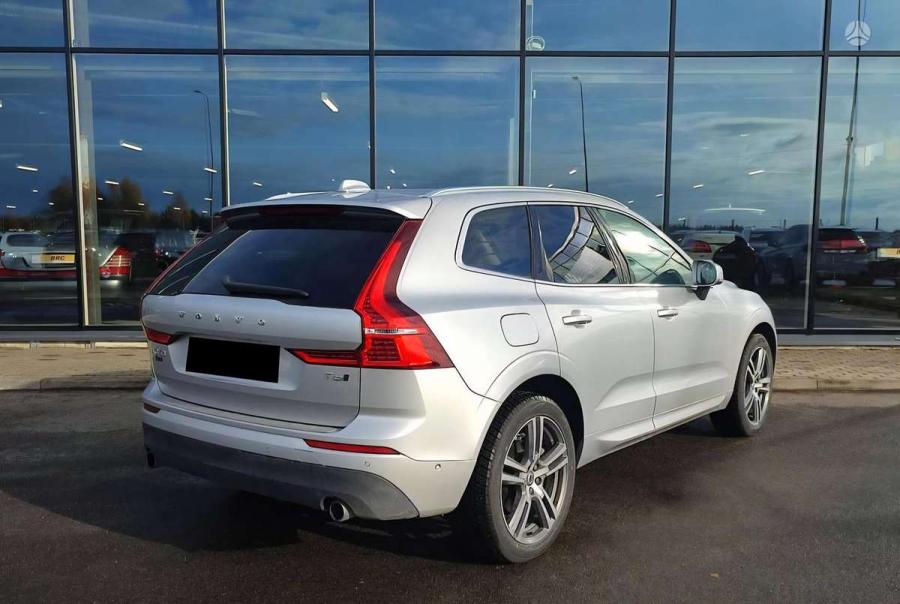 Pelēks Volvo XC60 2018 Kauņa, ar dzinēja tilpumu 1.97 L un nobraukumu 55 tūkst. km par 21900 €, foto 4 vietnē AUTOMOTO.COM.LV