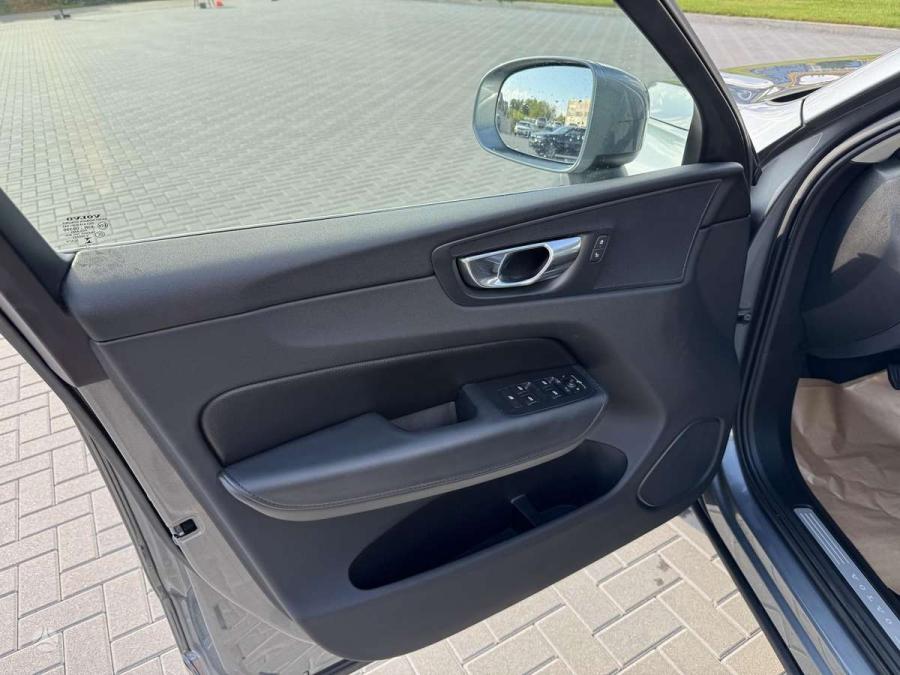 Pelēks Volvo XC60 2018 Telšiai, ar dzinēja tilpumu 1.97 L un nobraukumu 267 tūkst. km par 16999 €, foto 20 vietnē AUTOMOTO.COM.LV
