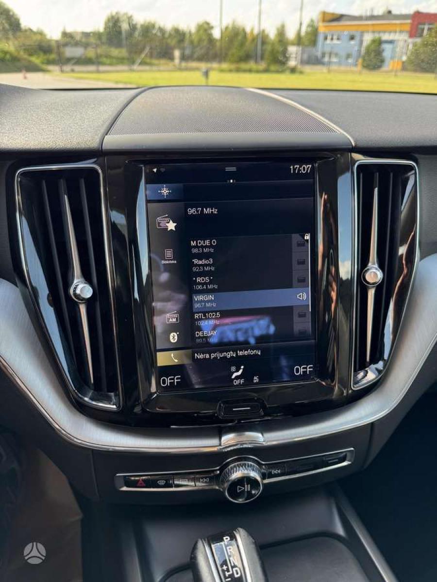 Pelēks Volvo XC60 2018 Telšiai, ar dzinēja tilpumu 1.97 L un nobraukumu 267 tūkst. km par 16999 €, foto 31 vietnē AUTOMOTO.COM.LV