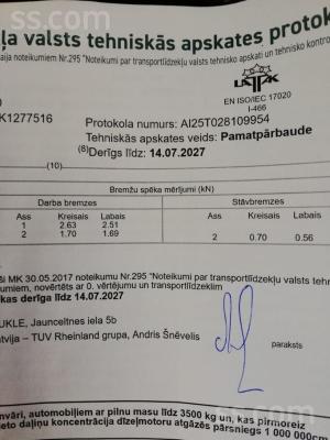 Grey Volvo XC60 2018 in Riga, with an engine capacity of 2.00 L and mileage of 175 thousand km for 18000 €, photo 14 on AUTOMOTO.COM.LV