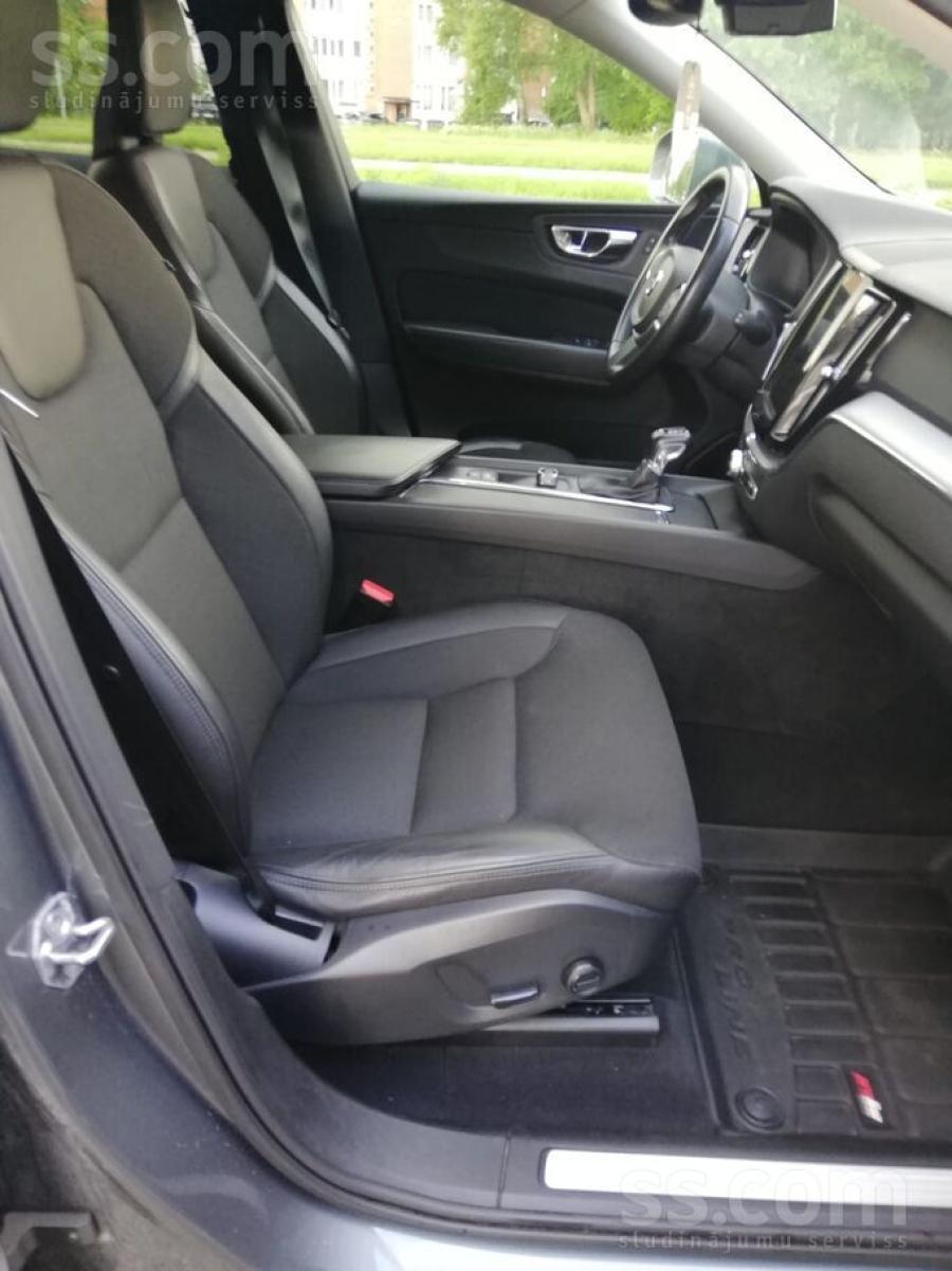 Grey Volvo XC60 2018 in Riga, with an engine capacity of 2.00 L and mileage of 175 thousand km for 18000 €, photo 15 on AUTOMOTO.COM.LV