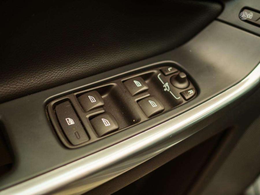 Pelēks Volvo XC60 2018 Kauņa, ar dzinēja tilpumu 1.97 L un nobraukumu 115 tūkst. km par 13500 €, foto 12 vietnē AUTOMOTO.COM.LV