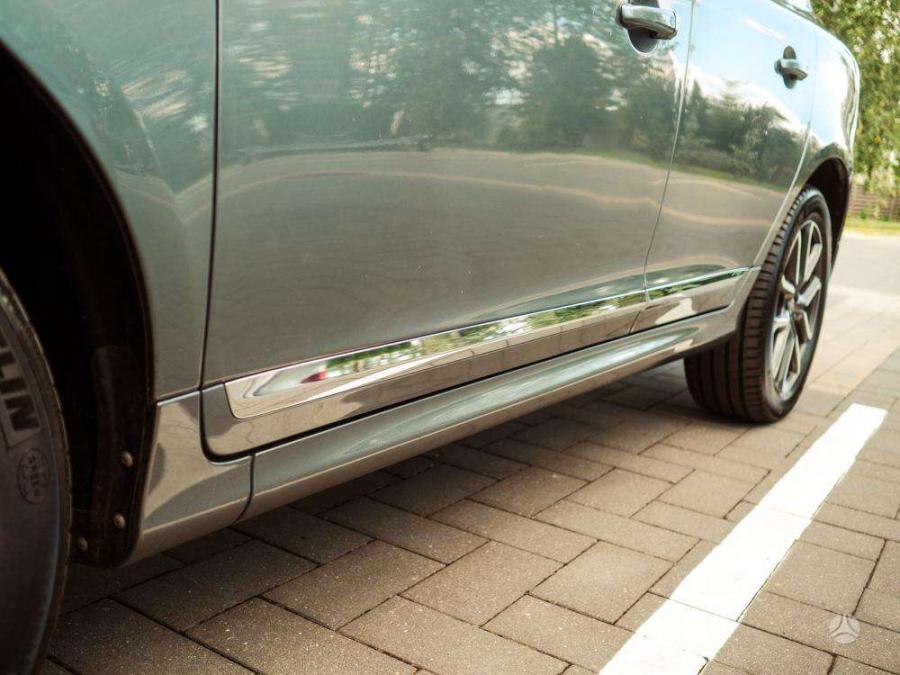 Pelēks Volvo XC60 2018 Kauņa, ar dzinēja tilpumu 1.97 L un nobraukumu 115 tūkst. km par 13500 €, foto 24 vietnē AUTOMOTO.COM.LV