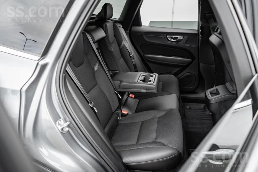 Pelēks Volvo XC60 2018 Rīga, ar dzinēja tilpumu 2.00 L un nobraukumu 176 tūkst. km par 19500 €, foto 14 vietnē AUTOMOTO.COM.LV