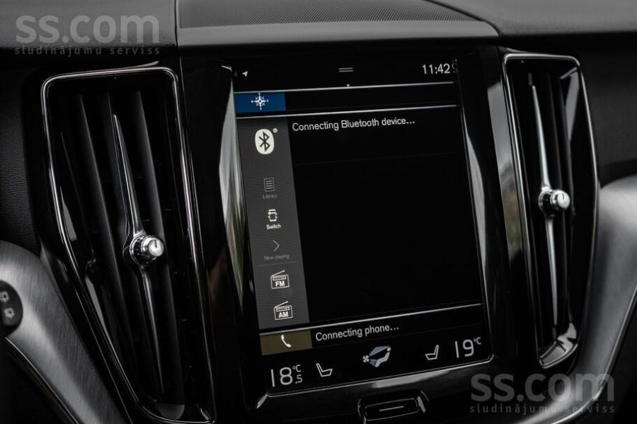 Pelēks Volvo XC60 2018 Rīga, ar dzinēja tilpumu 2.00 L un nobraukumu 176 tūkst. km par 19500 €, foto 25 vietnē AUTOMOTO.COM.LV