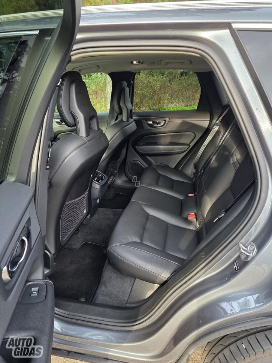Pelēks Volvo XC60 2018 Klaipėda, ar dzinēja tilpumu 2.00 L un nobraukumu 59 tūkst. km par 24600 €, foto 7 vietnē AUTOMOTO.COM.LV