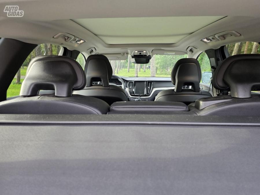 Pelēks Volvo XC60 2018 Klaipėda, ar dzinēja tilpumu 2.00 L un nobraukumu 59 tūkst. km par 24600 €, foto 8 vietnē AUTOMOTO.COM.LV