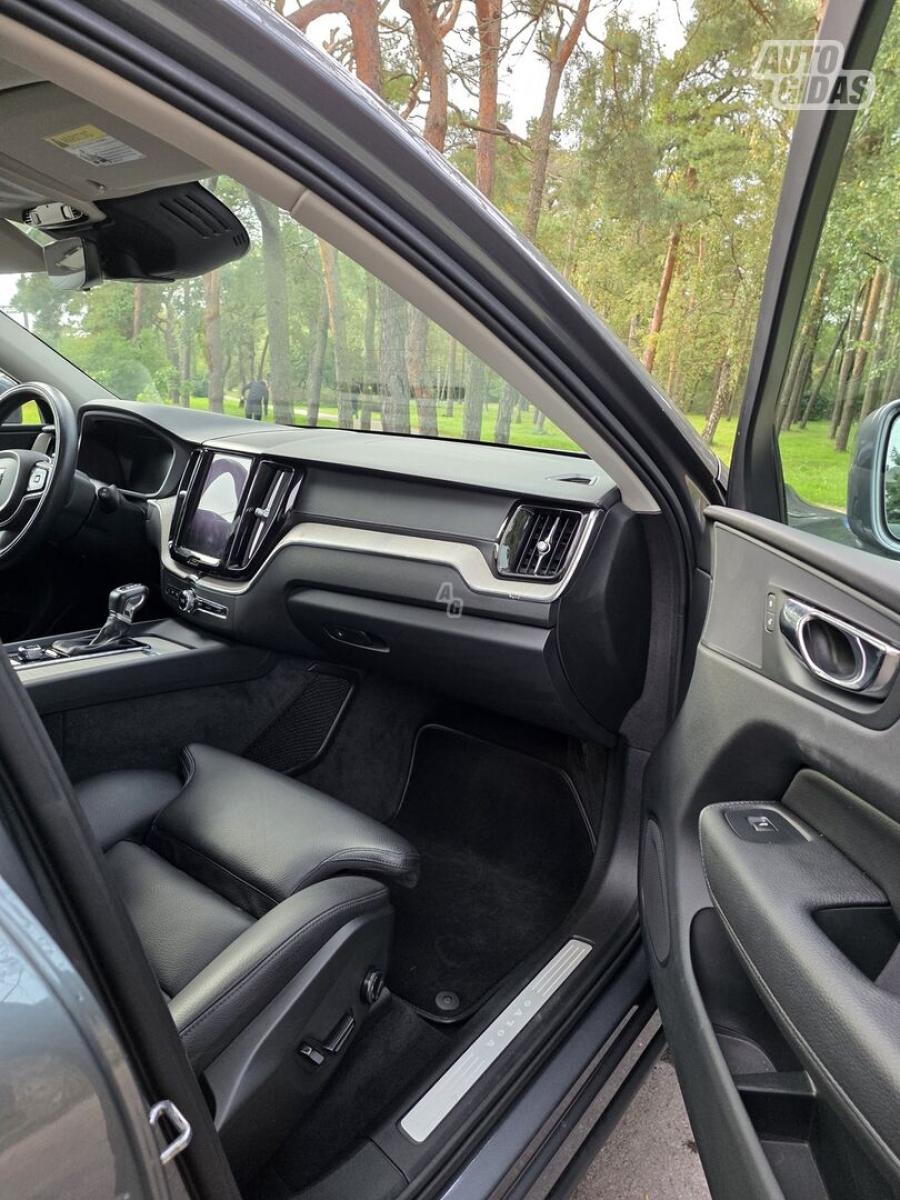 Pelēks Volvo XC60 2018 Klaipėda, ar dzinēja tilpumu 2.00 L un nobraukumu 59 tūkst. km par 24600 €, foto 12 vietnē AUTOMOTO.COM.LV