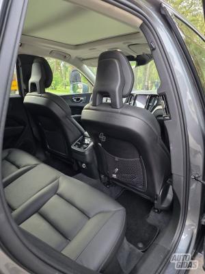 Pelēks Volvo XC60 2018 Klaipėda, ar dzinēja tilpumu 2.00 L un nobraukumu 59 tūkst. km par 24600 €, foto 14 vietnē AUTOMOTO.COM.LV