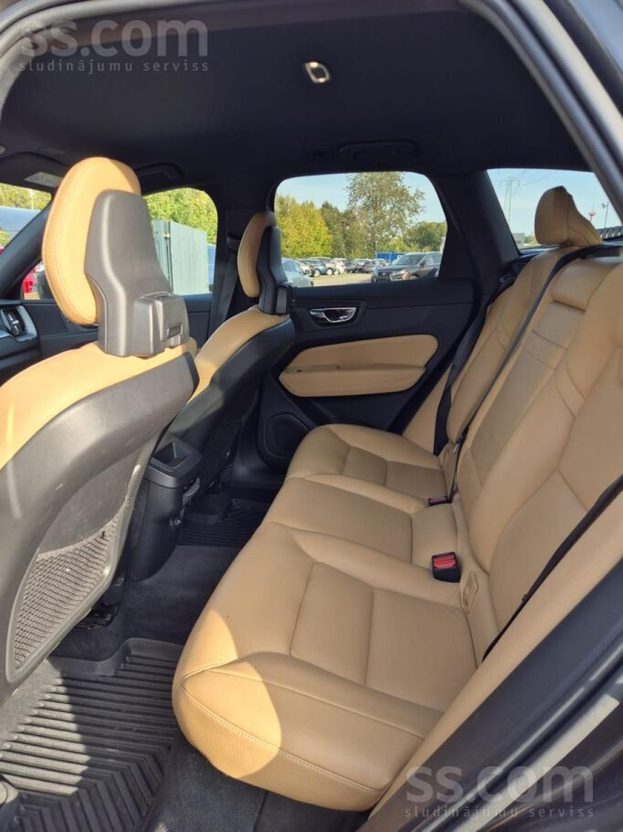 Pelēks Volvo XC60 2018 Rīga, ar dzinēja tilpumu 2.00 L un nobraukumu 261 tūkst. km par 18490 €, foto 11 vietnē AUTOMOTO.COM.LV