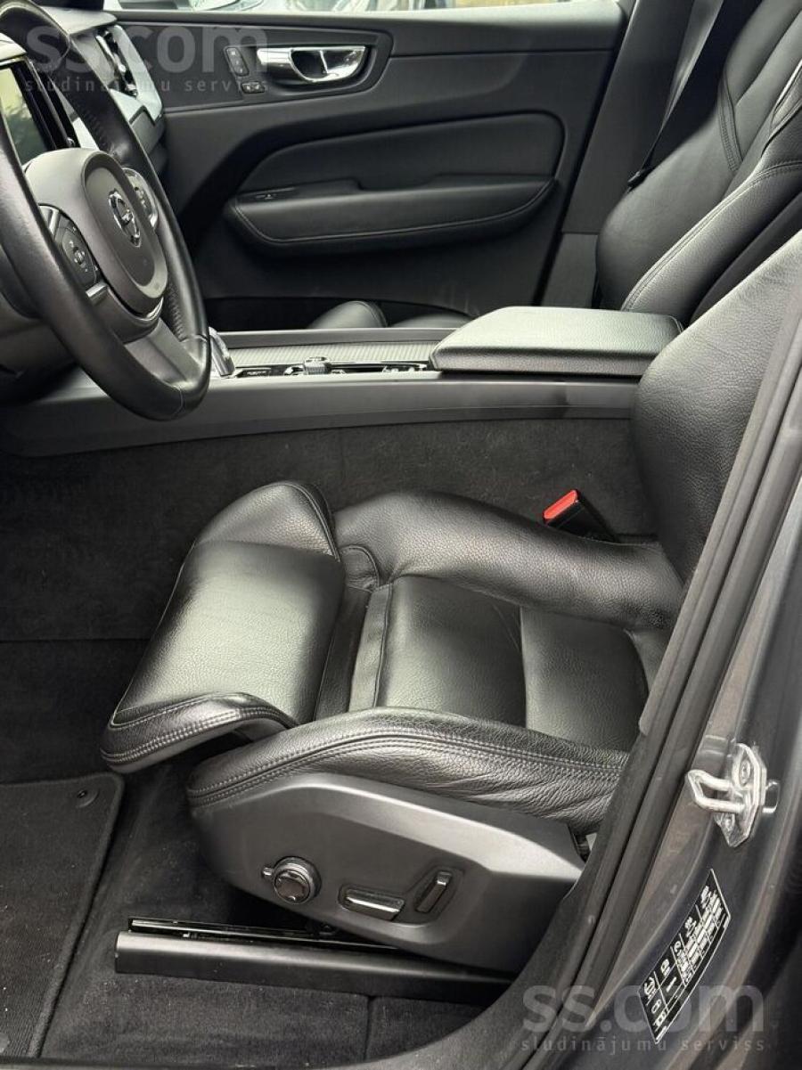 Pelēks Volvo XC60 2018 Rīga, ar dzinēja tilpumu 2.00 L un nobraukumu 0 tūkst. km par 22000 €, foto 13 vietnē AUTOMOTO.COM.LV