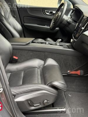 Pelēks Volvo XC60 2018 Rīga, ar dzinēja tilpumu 2.00 L un nobraukumu 0 tūkst. km par 22000 €, foto 14 vietnē AUTOMOTO.COM.LV